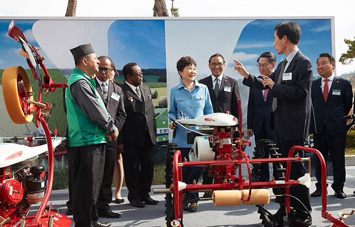 La presidenta Park, a favor del fomento del Saemaul en todo país ...
